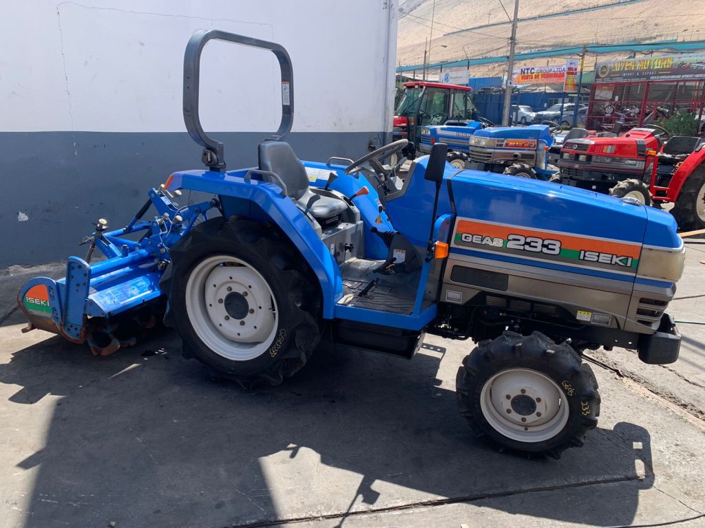 ISEKI GEAS 23HP CON ROTOVATOR - Import. Export. Sakai Maquinarias Ltda
